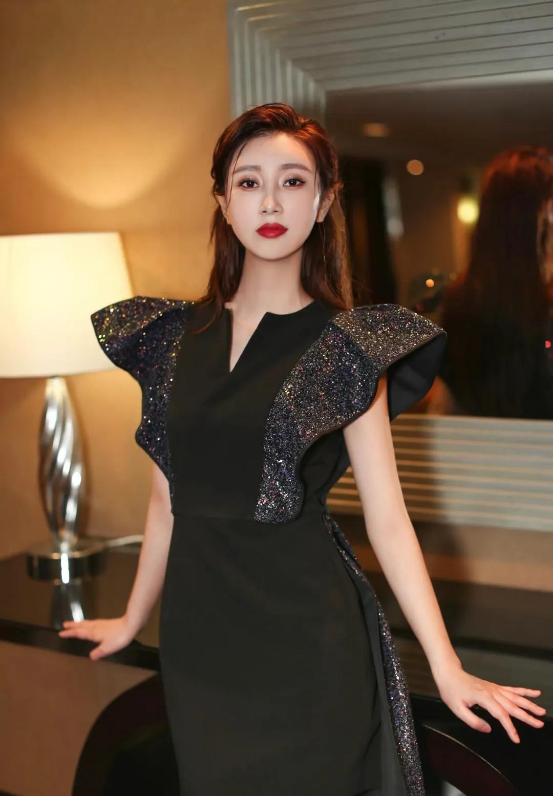 Sexy photo of the best goddess "Chu Yue" - iNEWS