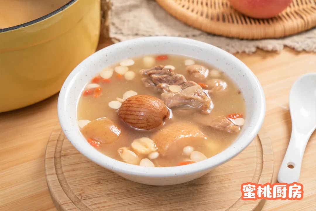 It is the master of moistening the lungs and relieving cough!Just cook ...