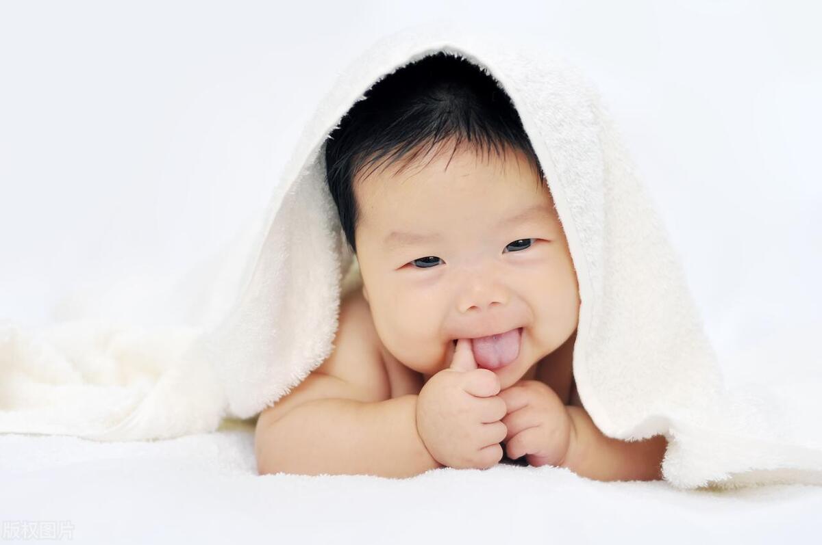 Give babies a colorful world: Exploring new environments plays an ...