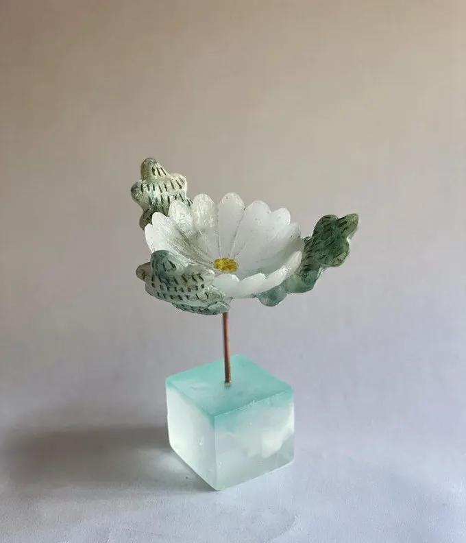 Appreciation of the fairy tale works of glass artist tomoe adachi ...