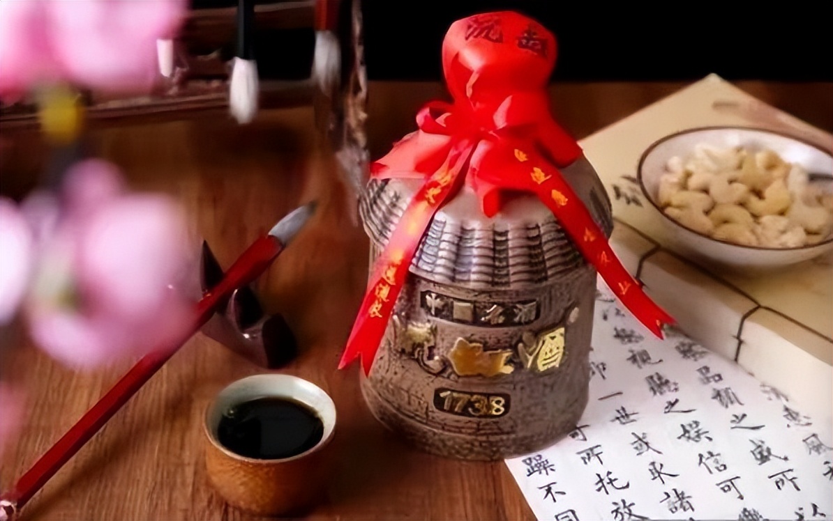 Longyan tank wine floating and sinking record - iNEWS