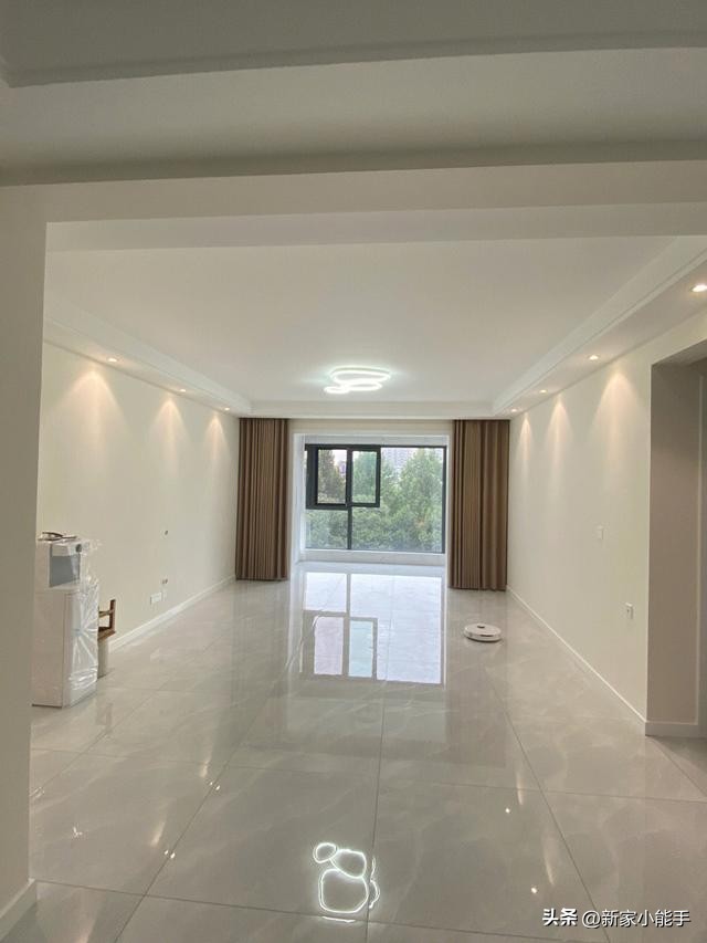 Her new house of 128 square meters is decorated in a cream style. The ...