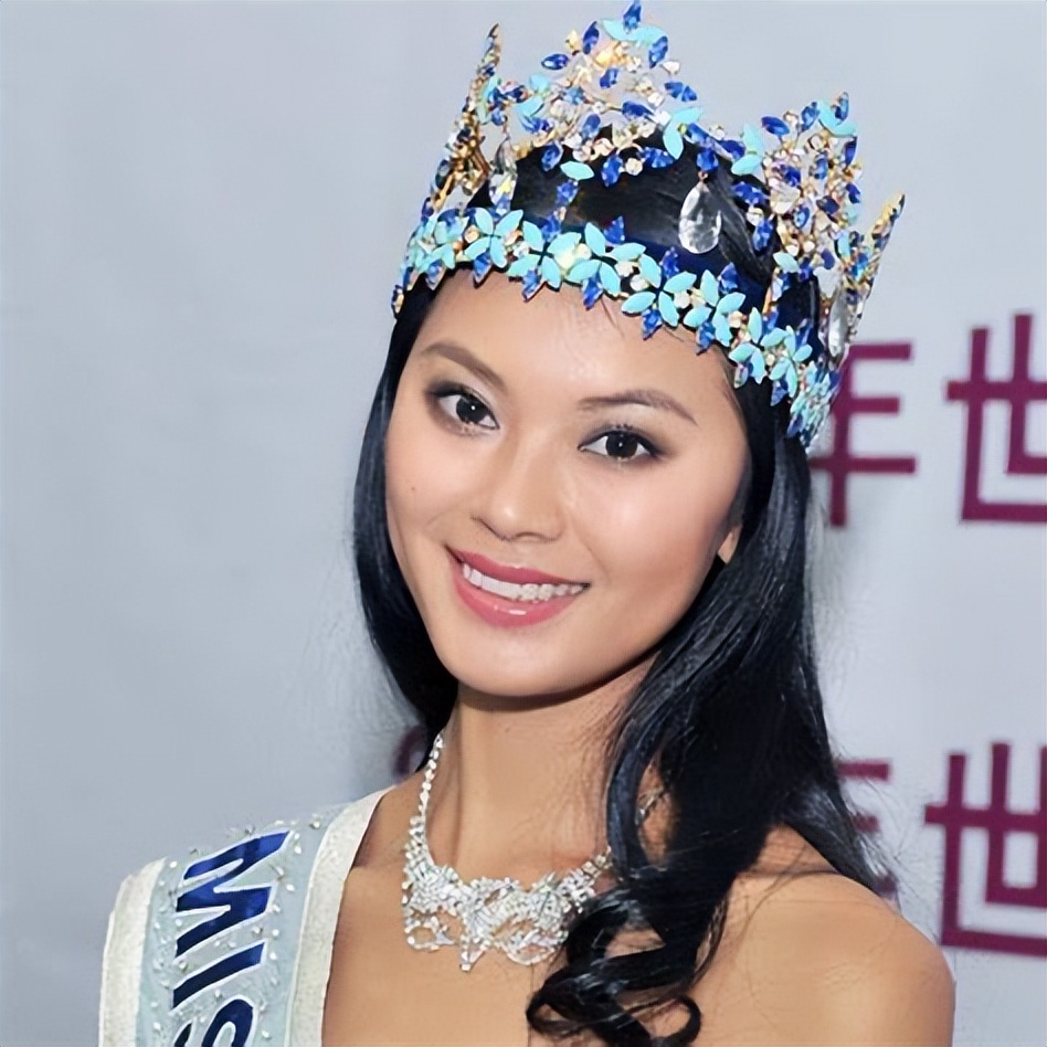 Female Yu Wenxia - iNEWS