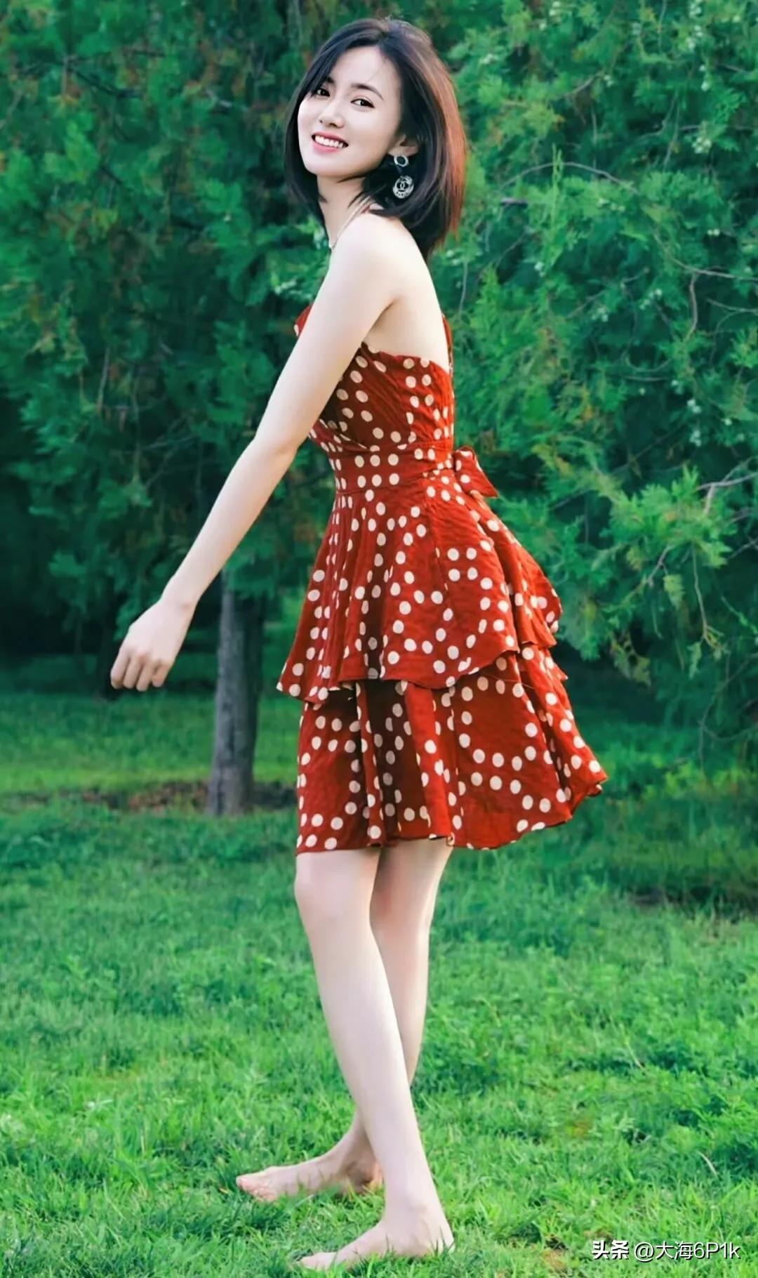 Jiang Kaitong, beautiful, elegant and generous, a goddess of ...