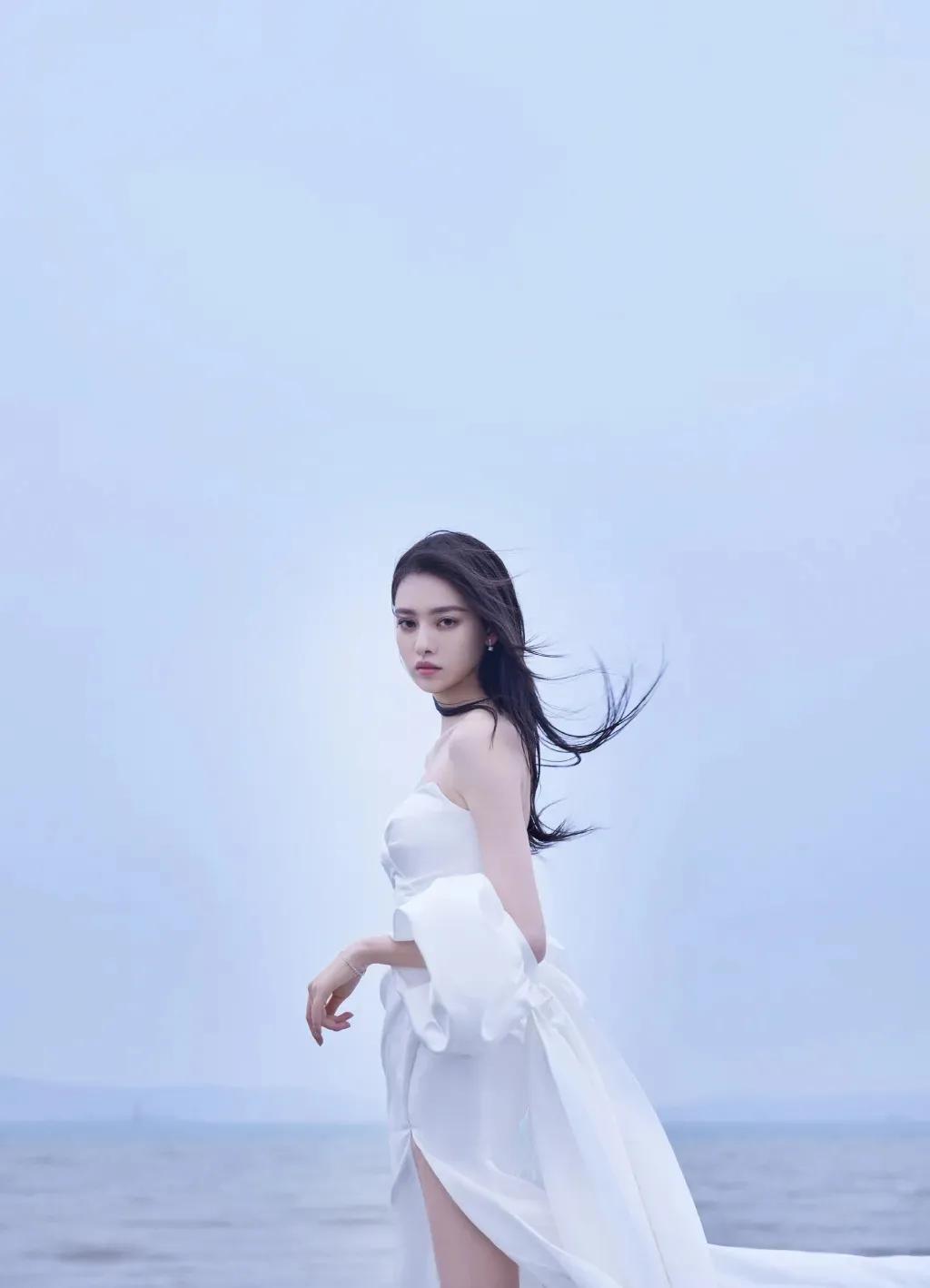 Zhang Yishang is so beautiful, I like it - iNEWS