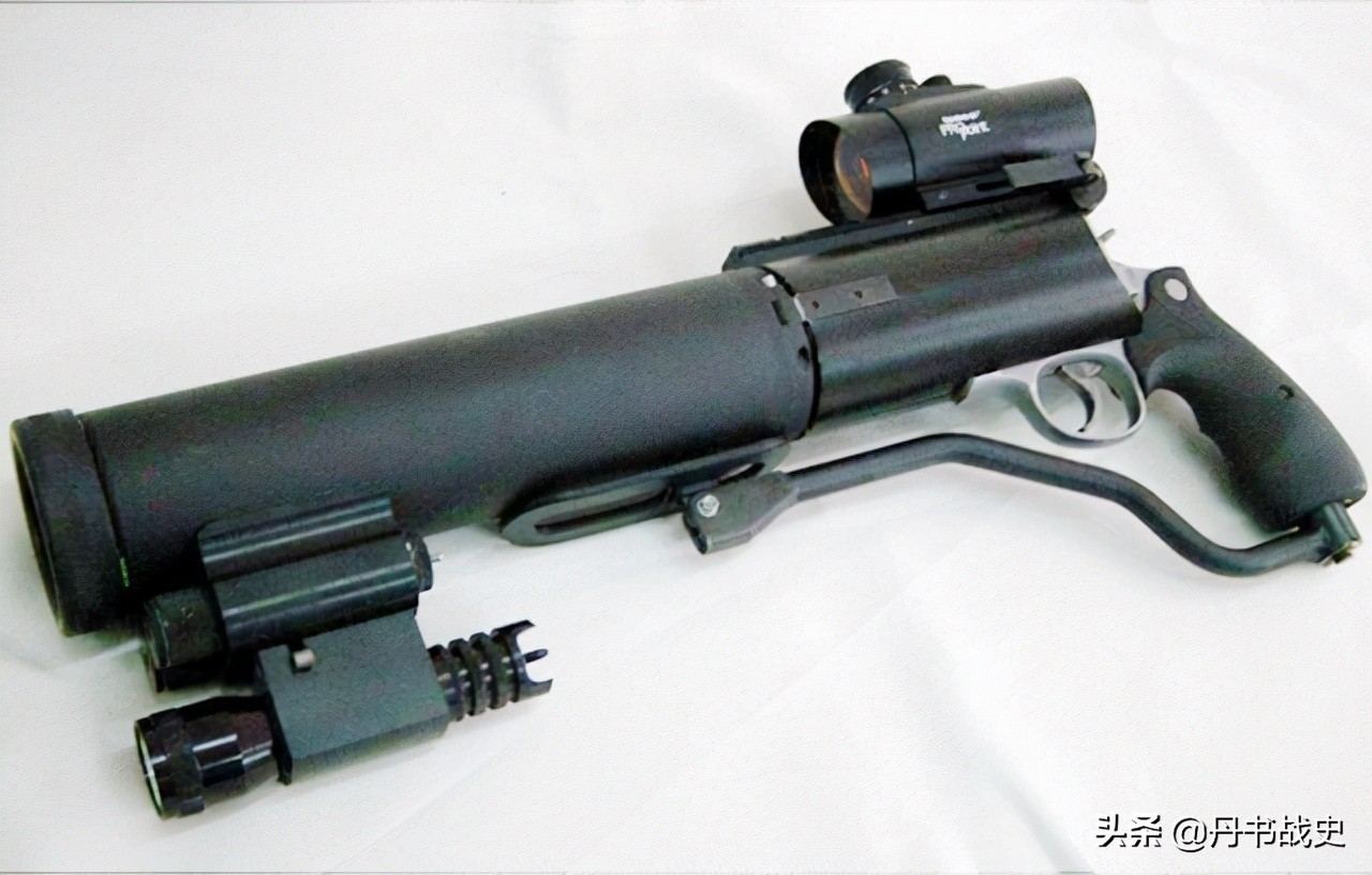 German PSDR 3 silent revolver, a weapon that makes the Russians unhappy ...