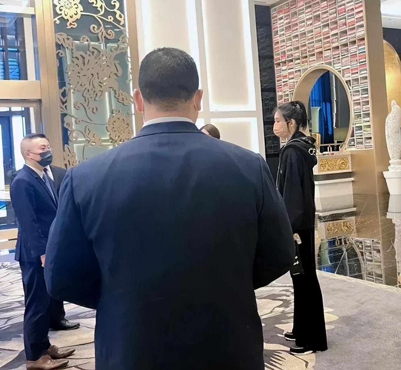 Liang Anqi is more famous than her daughter-in-law!When a passerby came ...