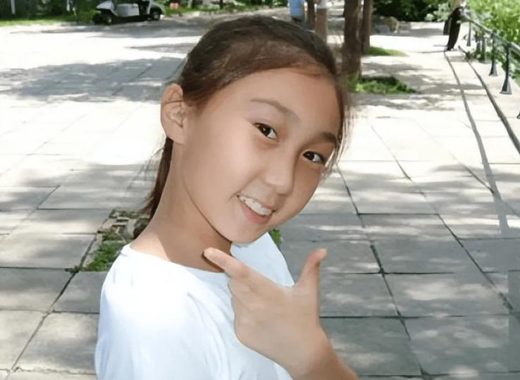 She is the daughter of CCTV celebrity Shui Junyi, who shed tears for ...