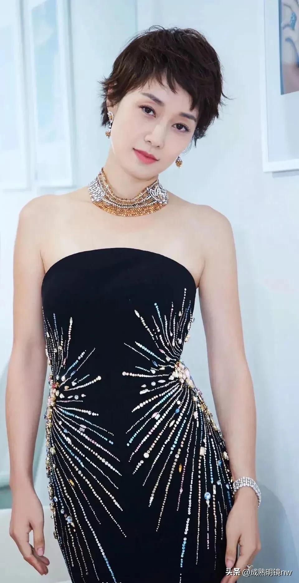 Ma Yili, gentle and beautiful, intellectual and elegant, dignified and ...