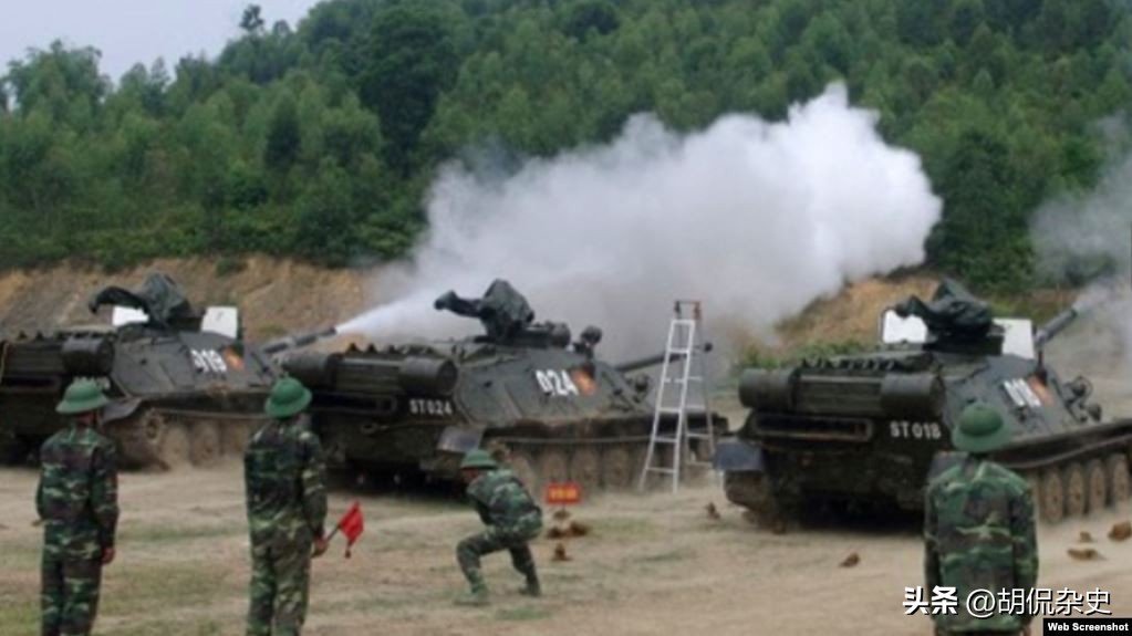 Southeast Asia Xiaobawang "Vietnam" Army T-54M3 and T-55M3 tanks (1 ...