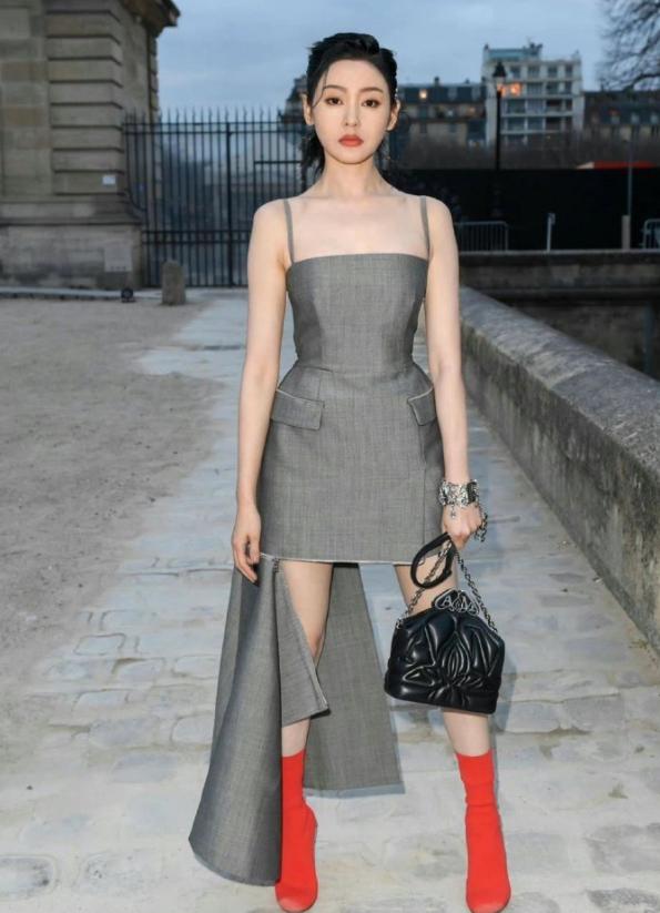 When will abnormal aesthetics stop? Naked, whitewashed walls, covered ...