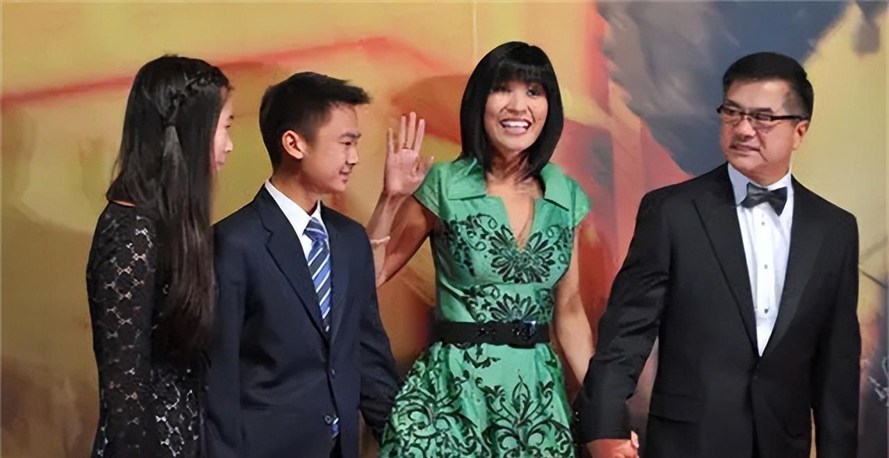 Locke Ka Fai and Li Meng were once a couple of gods and goddesses. How ...