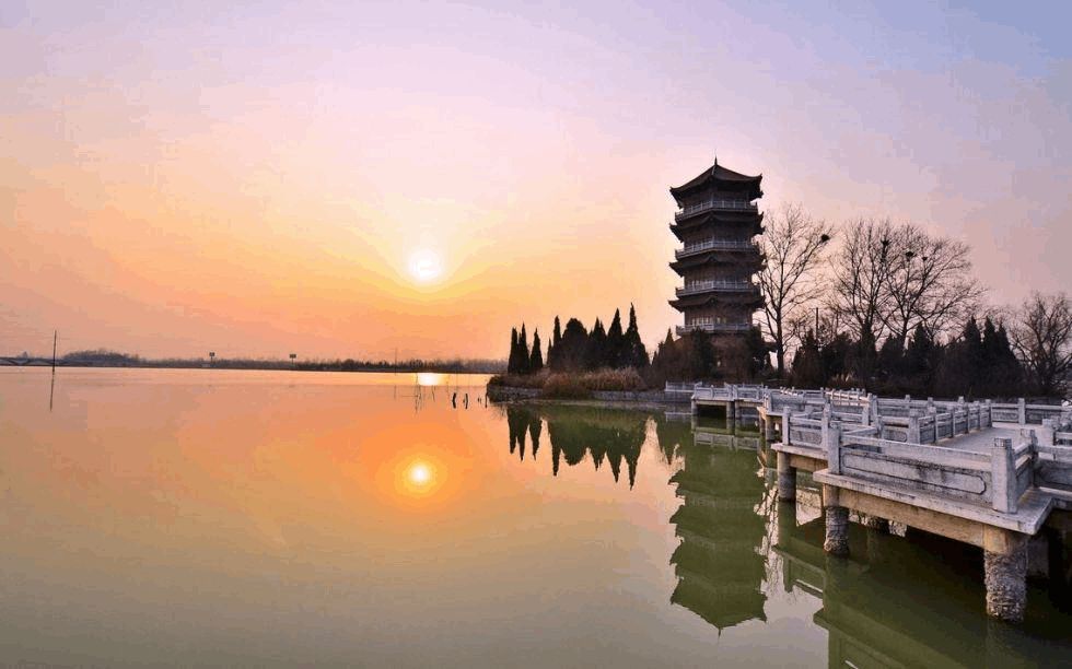 Encountered Zhang Dai at Yingzhou West Lake - iNEWS