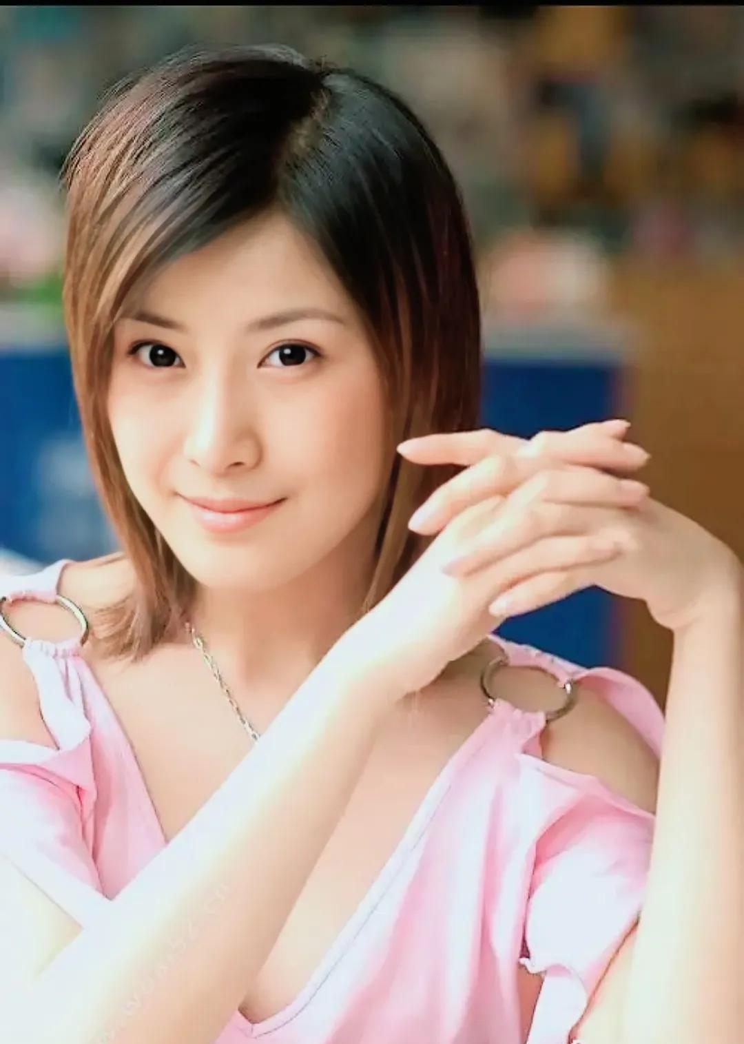 Wang Yajie is so feminine - iNEWS