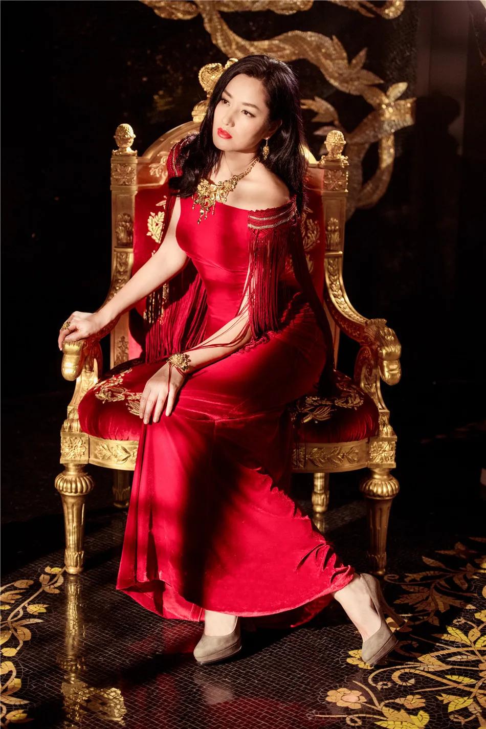 Supermodel Qu Ying - iNEWS