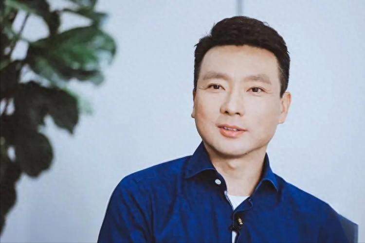 It turns out that Kang Hui and his wife work together at CCTV, and they ...