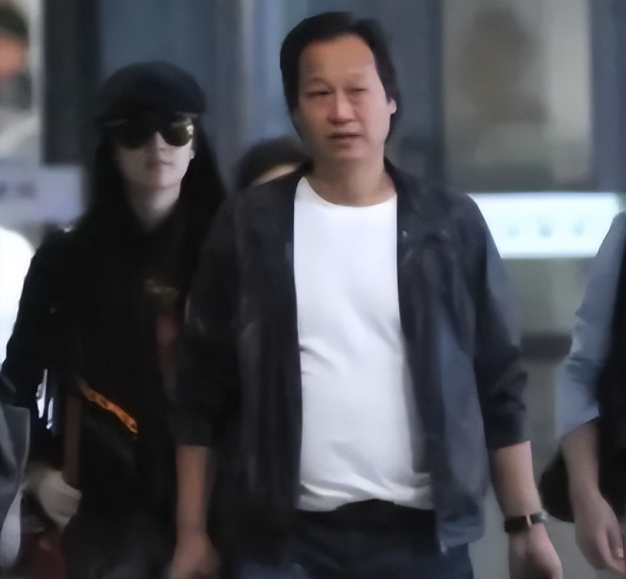 Liu Yifei's mother, Liu Xiaoli, is now single after two marriages and ...