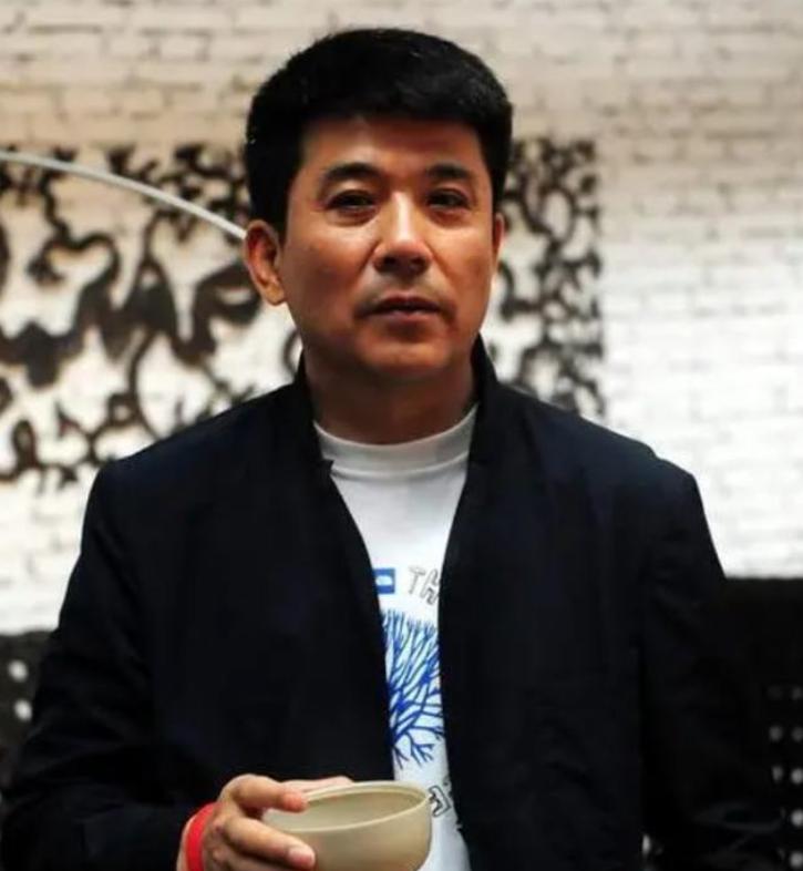 Sun Chun, an old drama player: married his first love Fu Lili, married ...