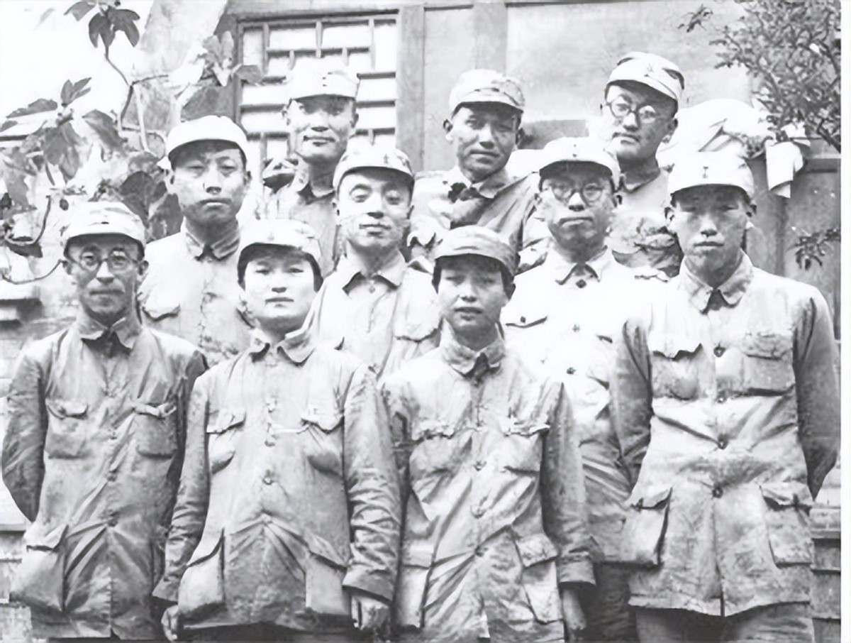 Before being awarded the title in 1955, Chen Guang died. After Lin Biao ...