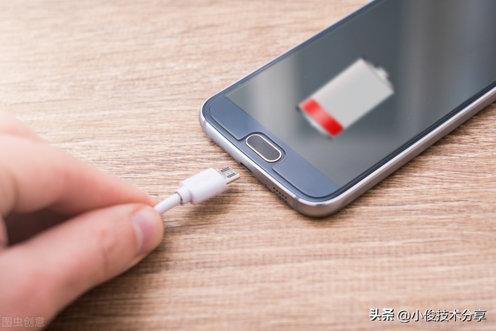 Charge the phone to 100% and then unplug it?These 4 wrong habits will ...