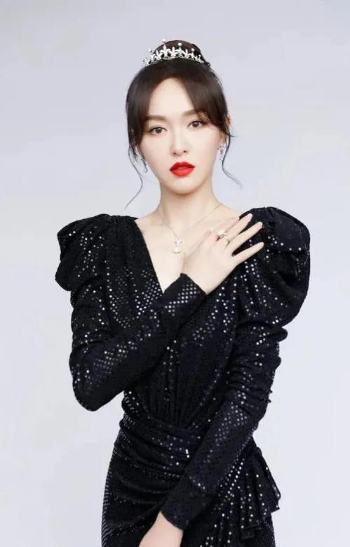 Tang Yan: Brilliant Life Under the Brilliant Starlight - iNEWS