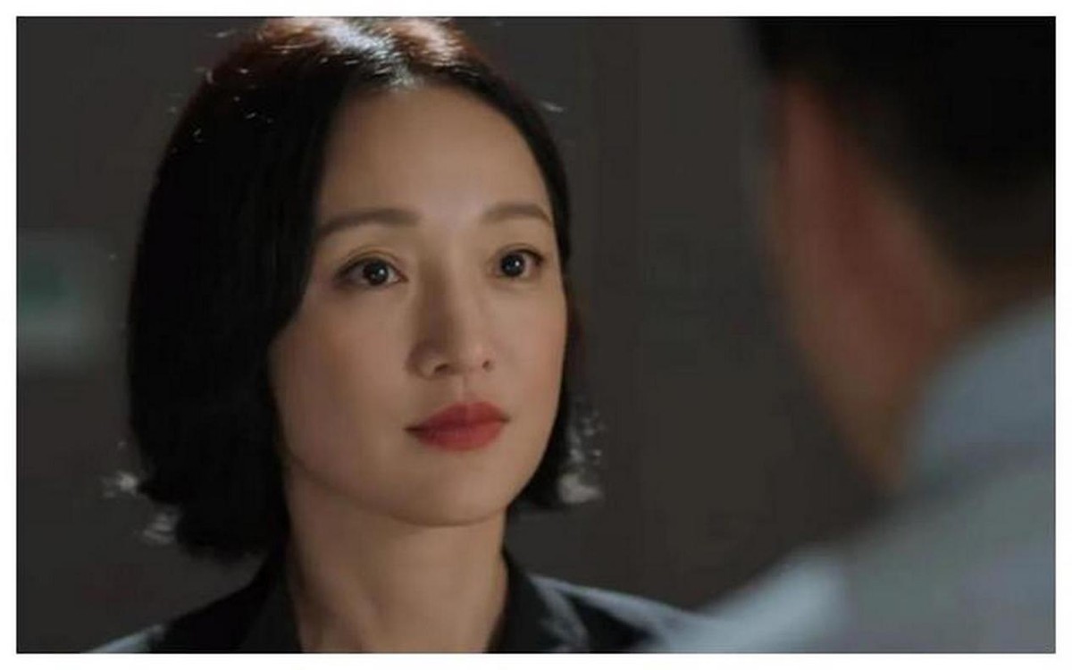 When 48-year-old Zhou Xun and 43-year-old Dong Jie were in the same ...