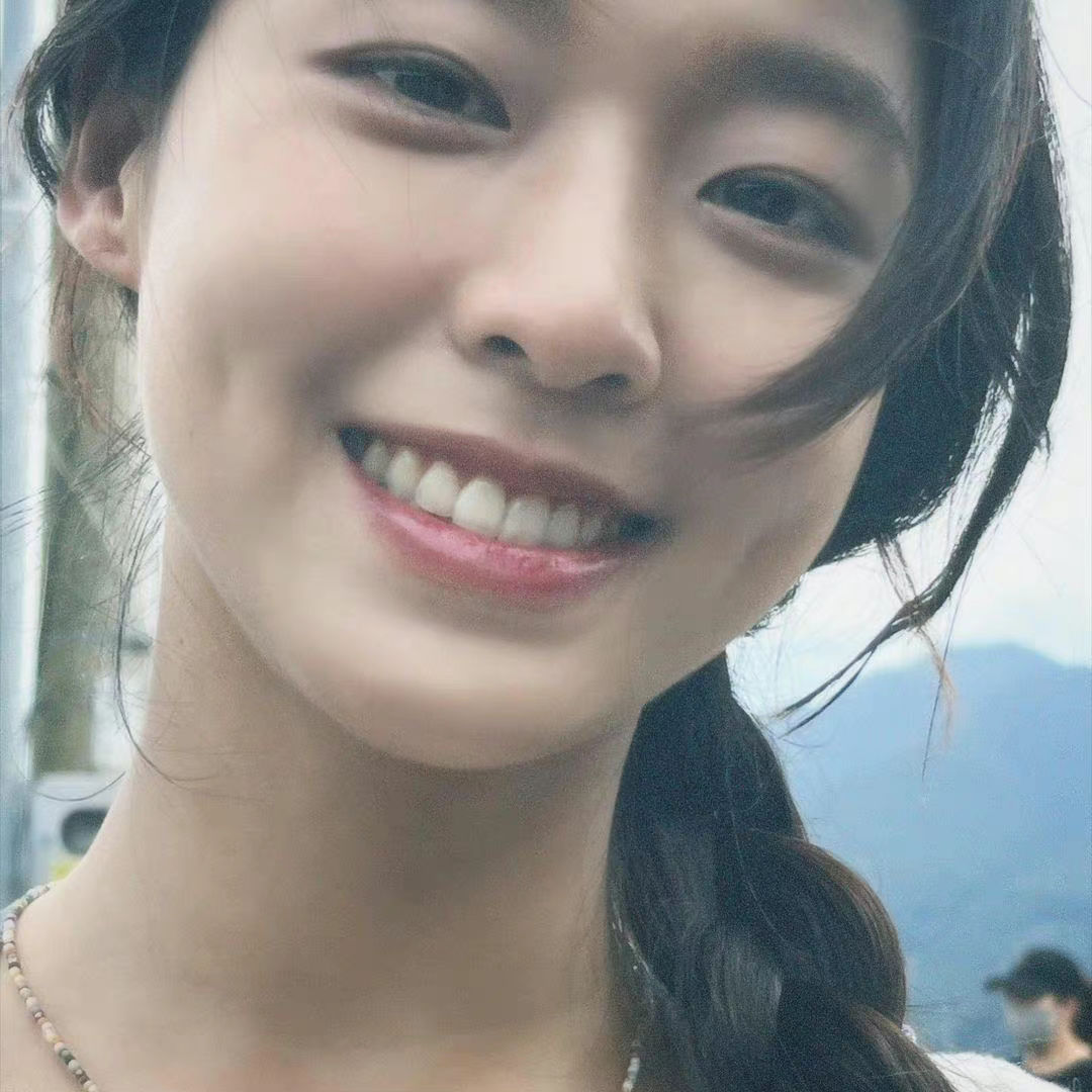 The figure is very charming, but the face is very pure. The 27-year-old actress Seolhyun has a ...