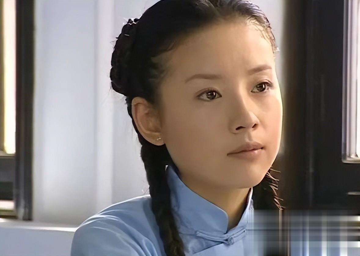 When 48-year-old Zhou Xun and 43-year-old Dong Jie were in the same ...
