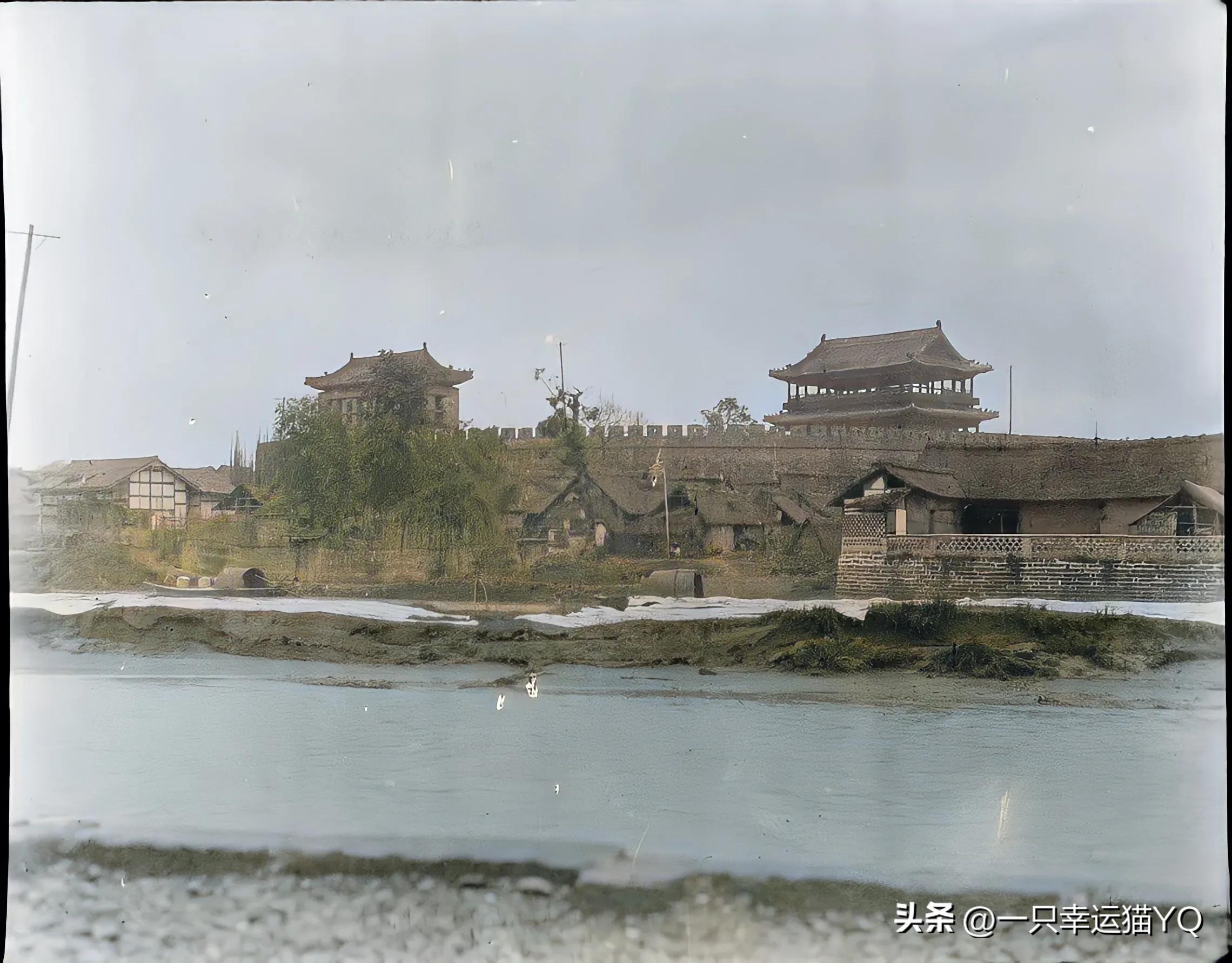 It turns out that there were still such majestic city walls in Chengdu ...