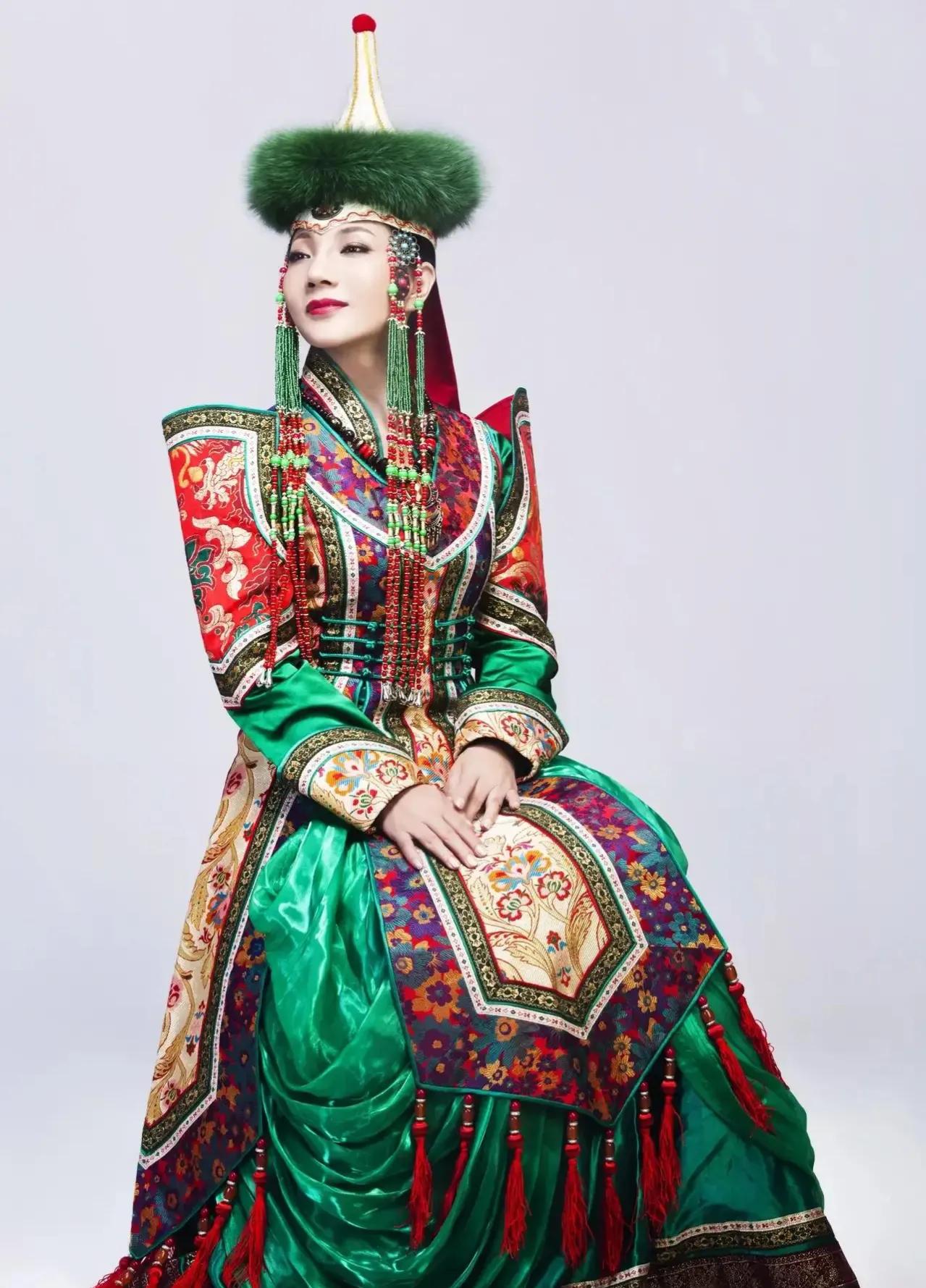 A New Viewpoint of the Times” Aoyun Gerile: All the way to Gesang ...