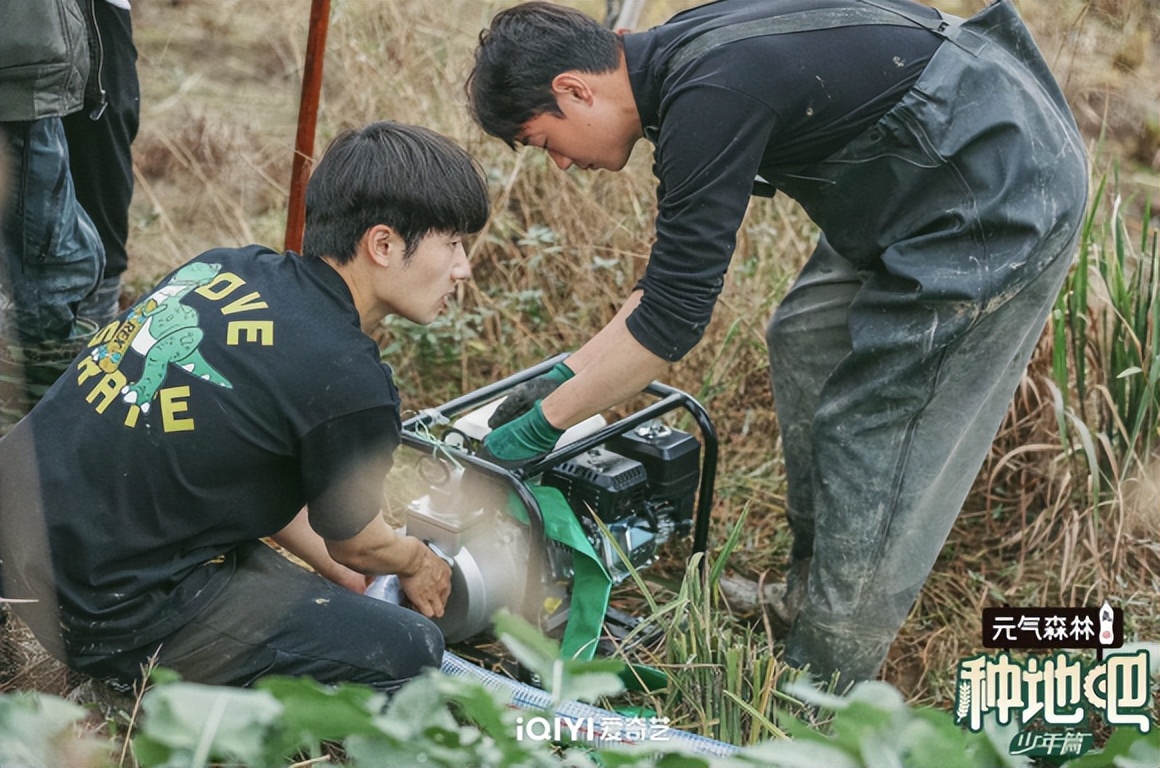 Designer Zhang Yaotian is a guest at iQIYI's "Planting the Land": an imaginative experiment in ...