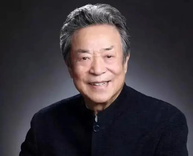 In 1979, Li Guangxi sang "Toast Song", Li Xiannian stood up abruptly ...