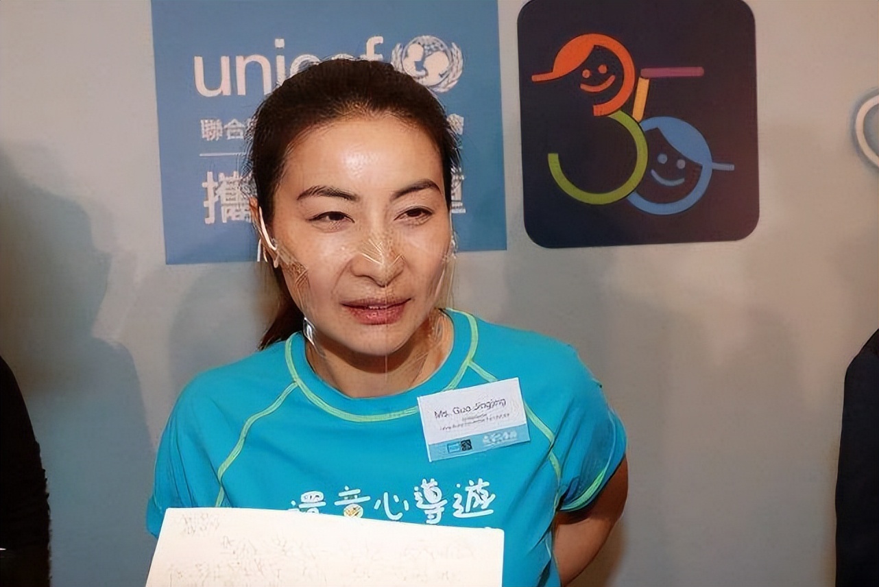 She is also the daughter-in-law of a wealthy family in Hong Kong. Li ...