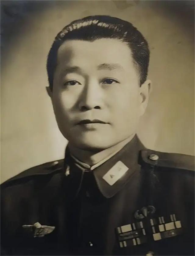 Lin Biao sent troops to surround the 184th division of the rebels, and ...