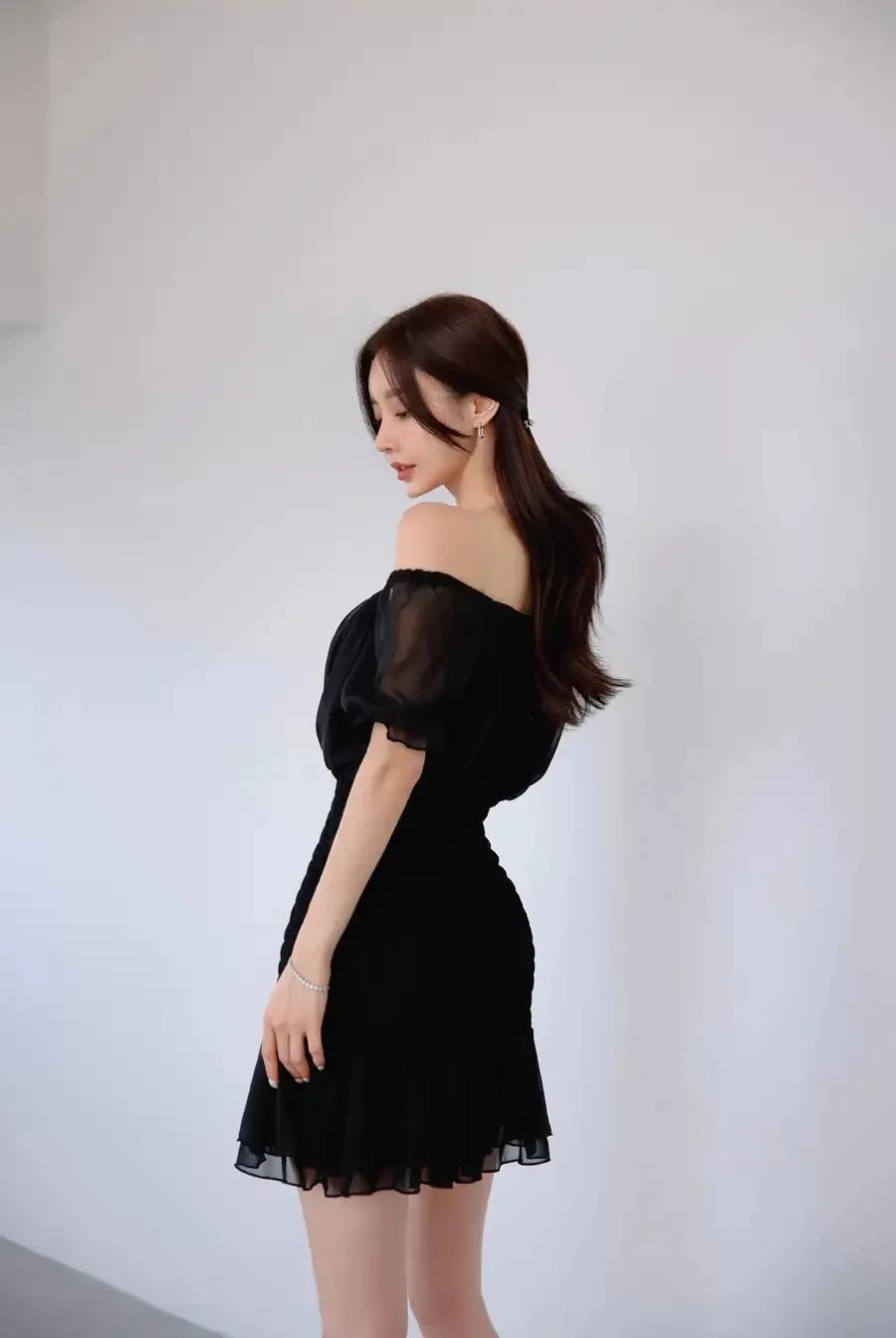 Sun Yunzhu (Dark Night Jasmine singer Xiangrui gorgeous dress) - iNEWS