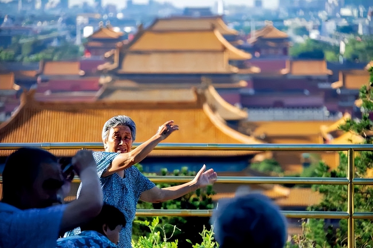 The Central Axis Past and Present: Why Beijing Became Beijing - iNEWS