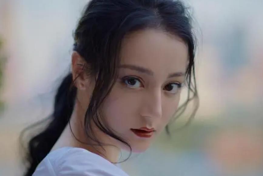 How exquisite is Di Lieba's facial features? - iMedia