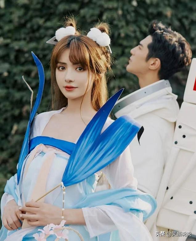 Medina celebrates her birthday with photos: Jiang Chao hugs his son and ...