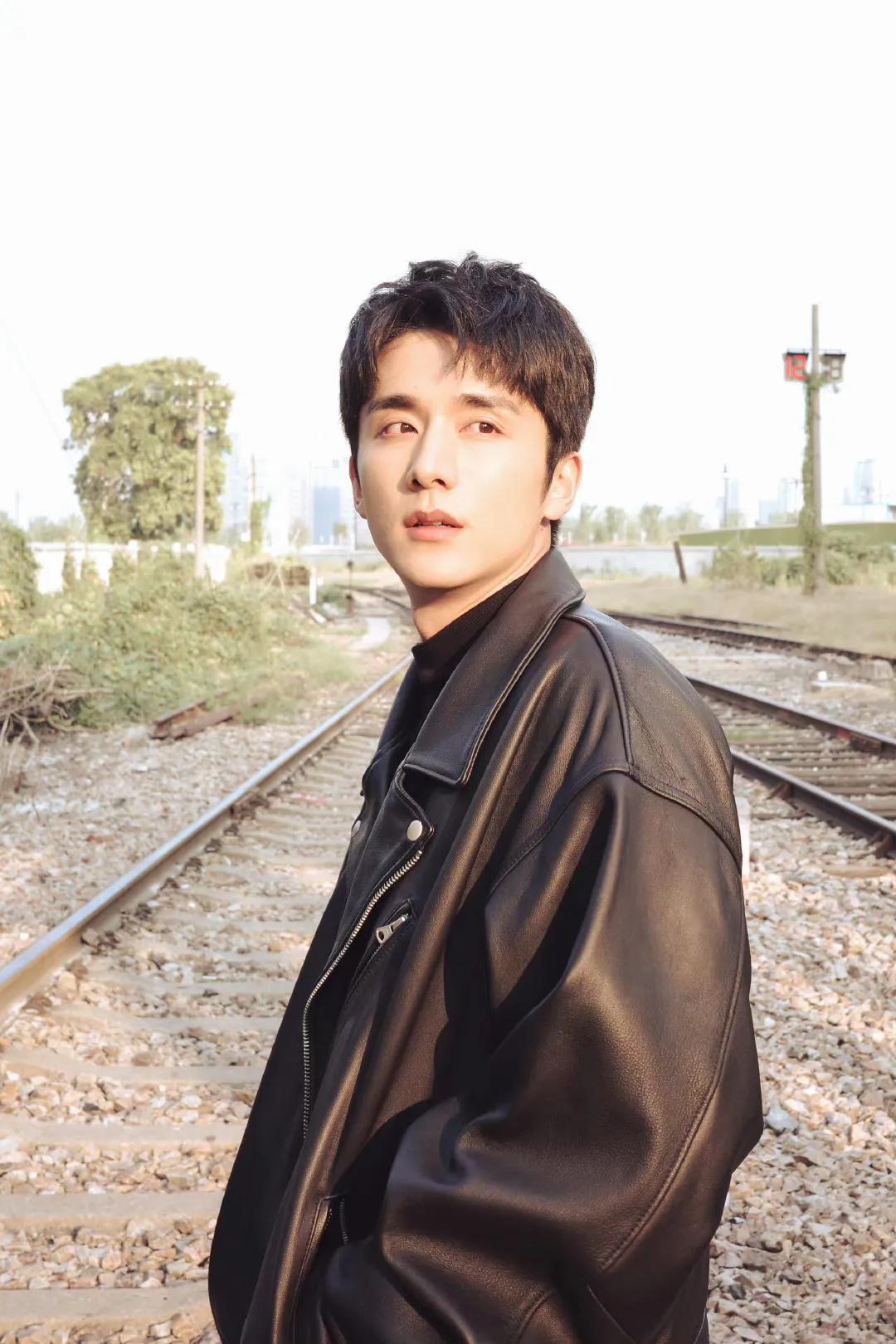 5.7 Atlas Yang Yang Xiao Zhan Ju Jingyi Zheng Yecheng Song Qian Liu ...