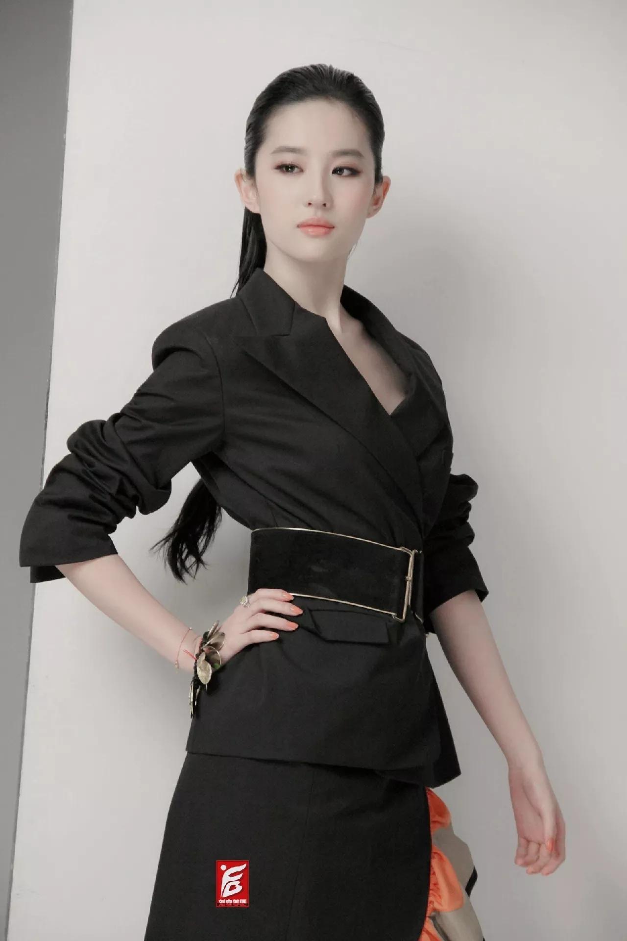 Angel Liu Yifei - iNEWS