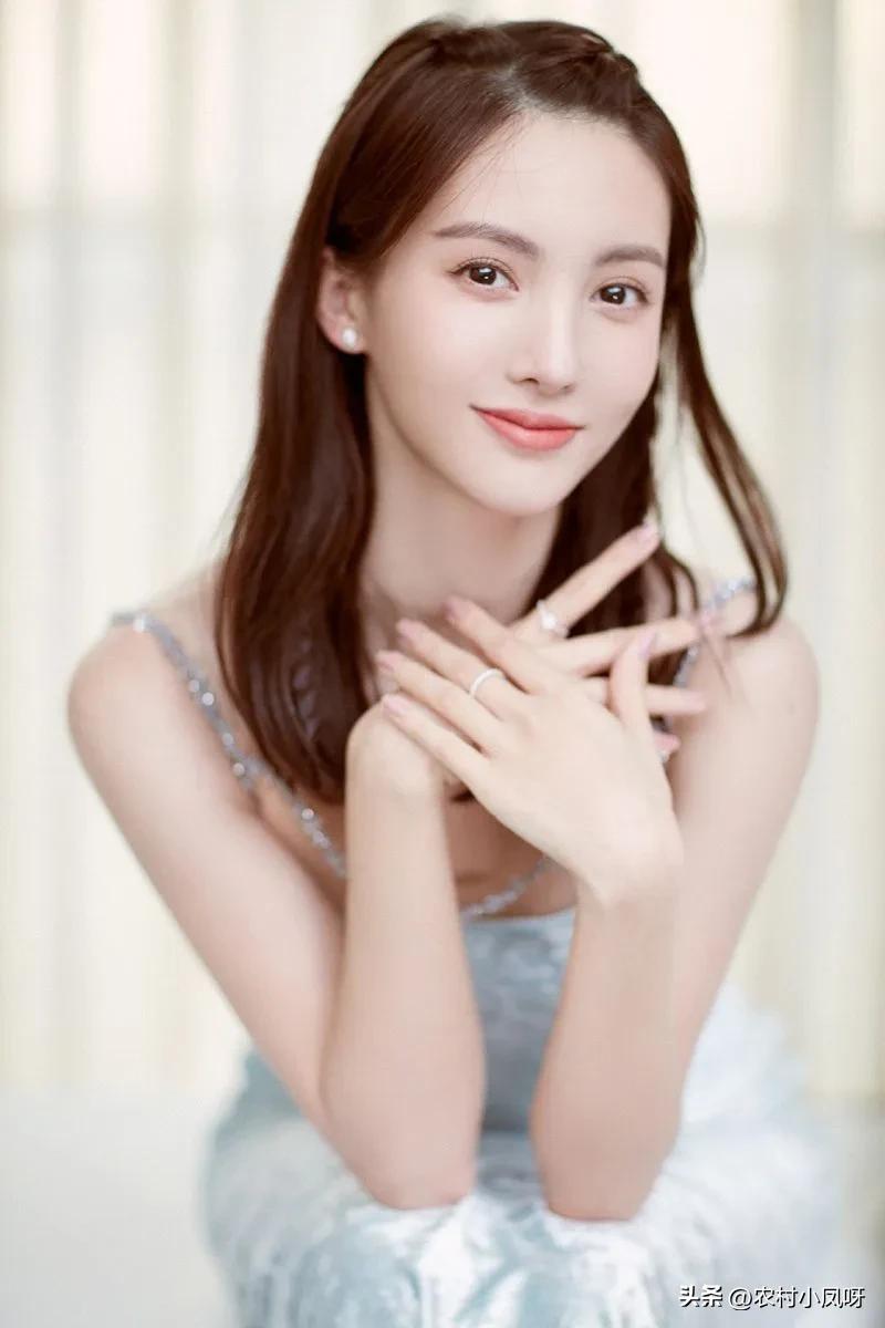 Share pictures - Jin Chen's exquisite photo shoot - iNEWS