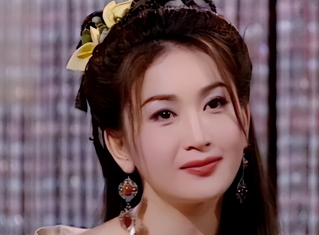 Protruding mouth, short chin, flat nose bridge, sunken face...The ...