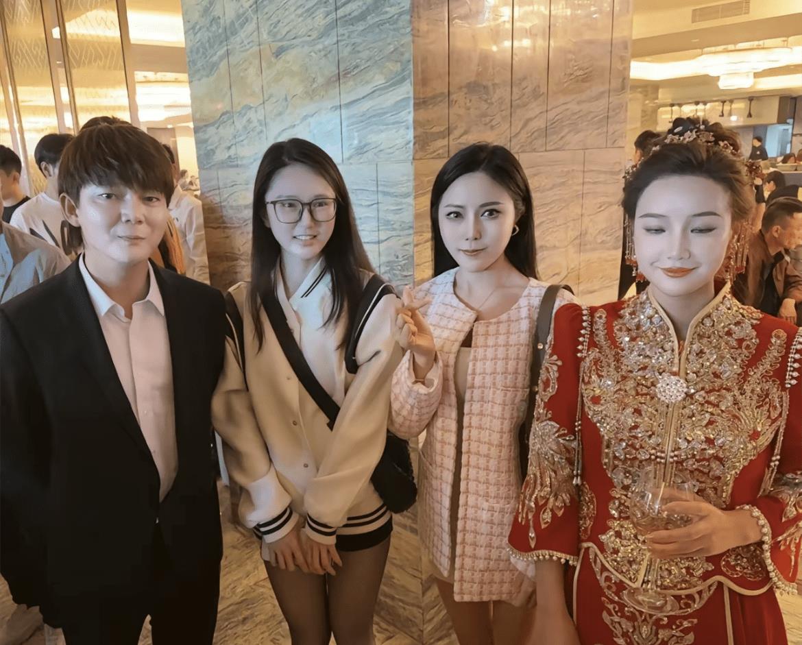 38-year-old singer Liu Zhe returns to his hometown to make up for his ...