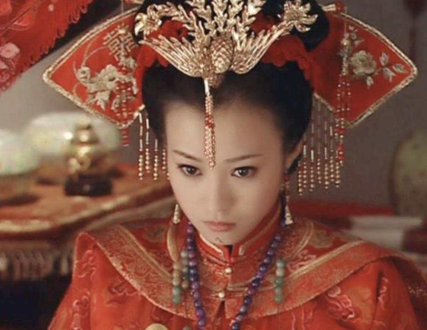 Meng Guqing, the queen of the Qing Dynasty, went home to give birth to ...