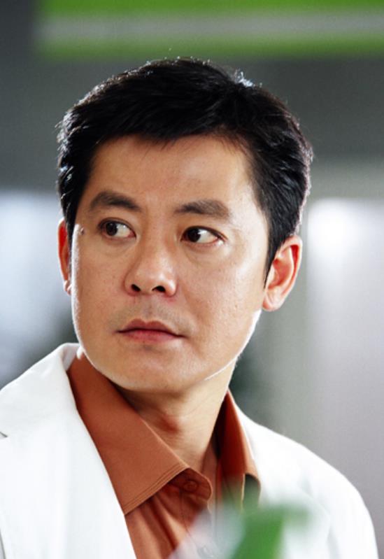 Actor Sun Sihan settled in the United States, and his grandparents and ...