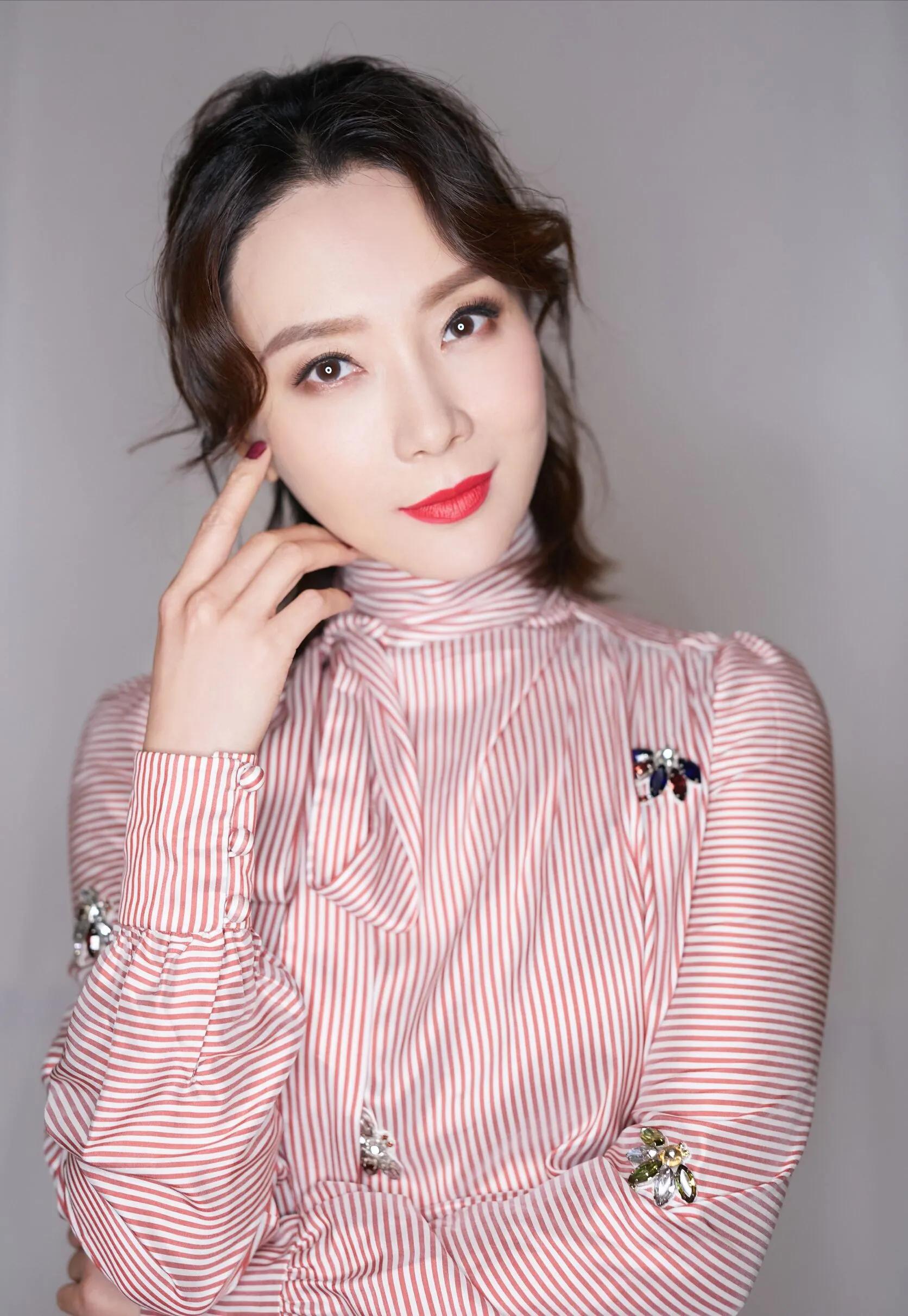 Elegant and beautiful—Chen Shu - iNEWS