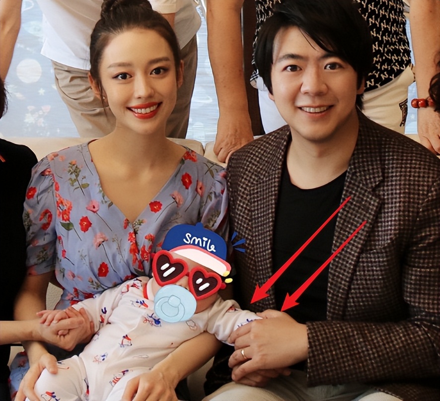 Lang Lang as a personal trainer for Jay Chou's children?The two stood ...