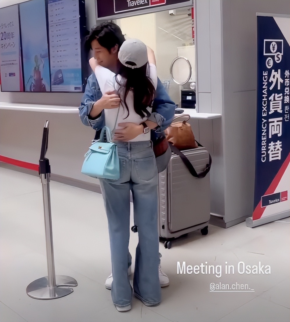 Chen Qiaoen traveled to Japan, met her husband Alan at the Osaka ...