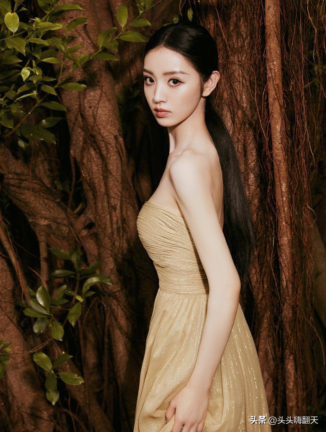 Tian Xiwei's sexy photo, elegant, sexy and charming! - iMedia