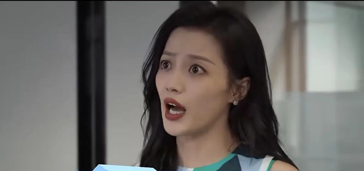 From the experience of Cai Xiaolei and Zhu Xinxin in "Ordinary Road" to see the three views that ...